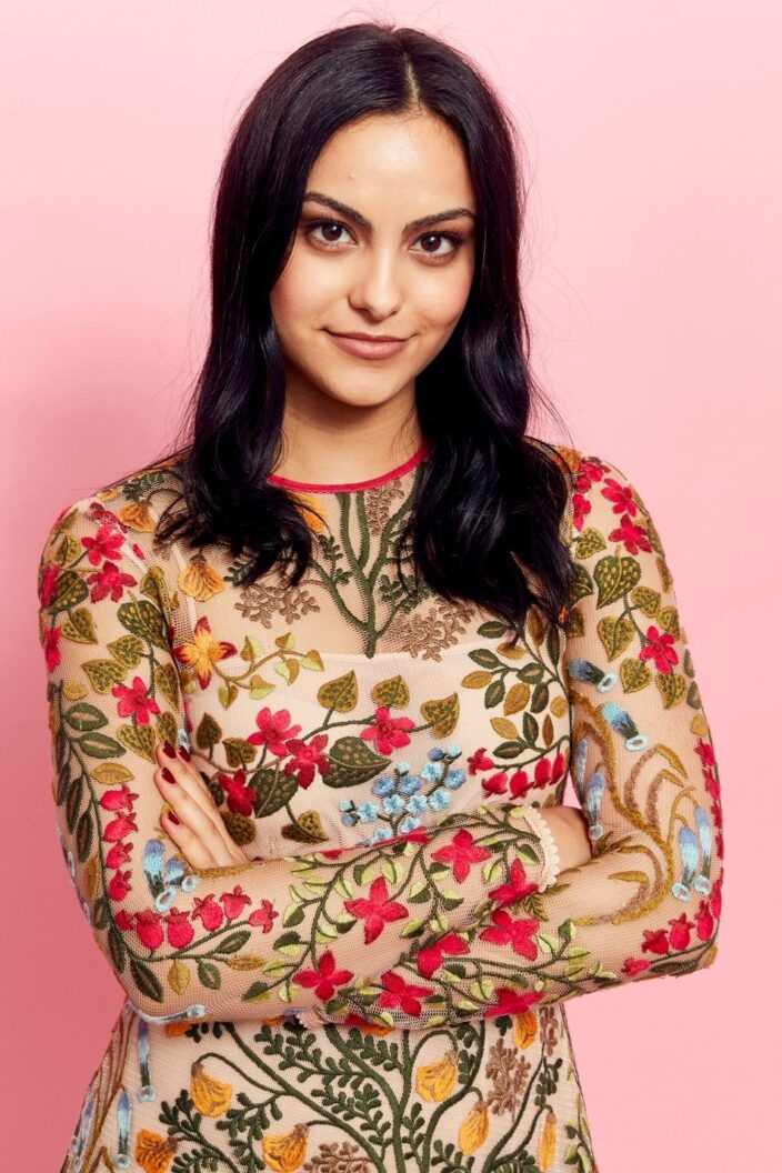 Camila Mendes, la Mujer de Septiembre | El Hablador | Culto el que lo lea